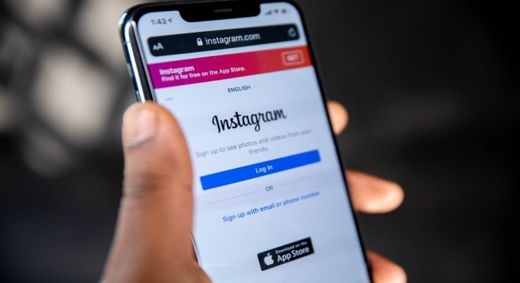 How To Change Instagram DM Background Theme, Colors & Gradient?