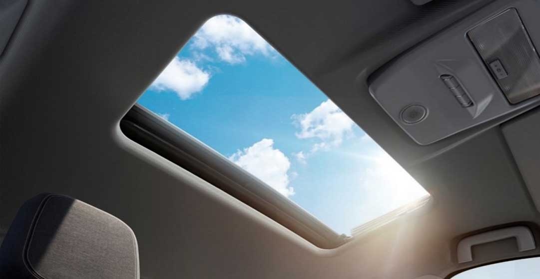 Types Of Sunroofs Compared: Sunroof vs Moonroof vs Panoramic Sunroof