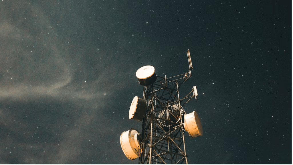 T-Mobile Gets Onboard With Elon Musk's SpaceX To Provide Network ...