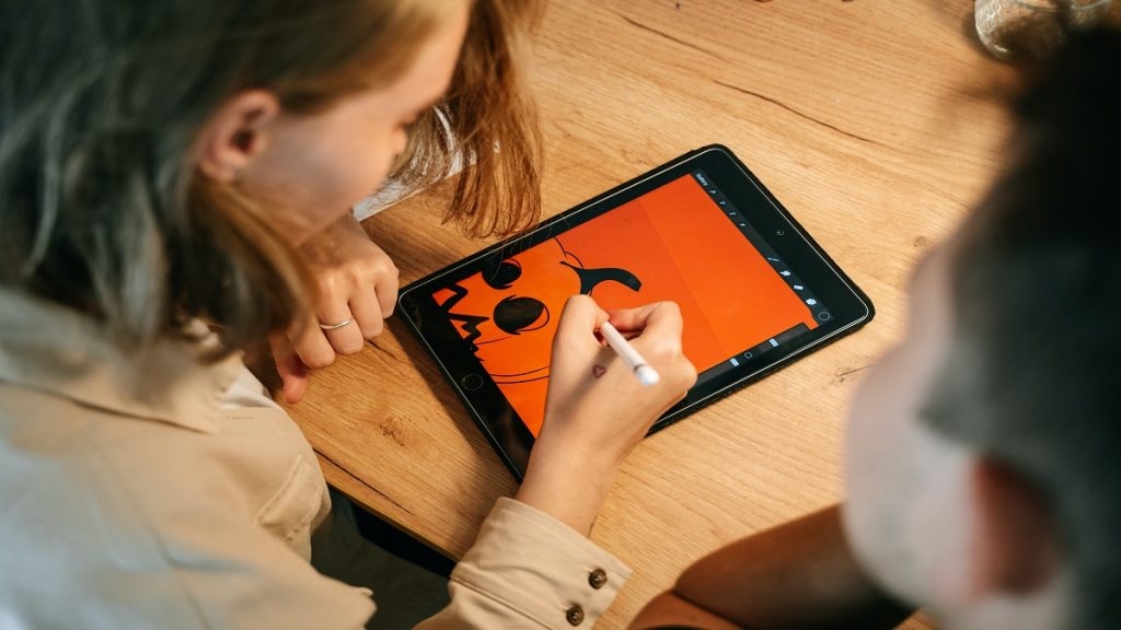 Draw Away! Here’s The List Of Best Drawing Apps For Your iPad