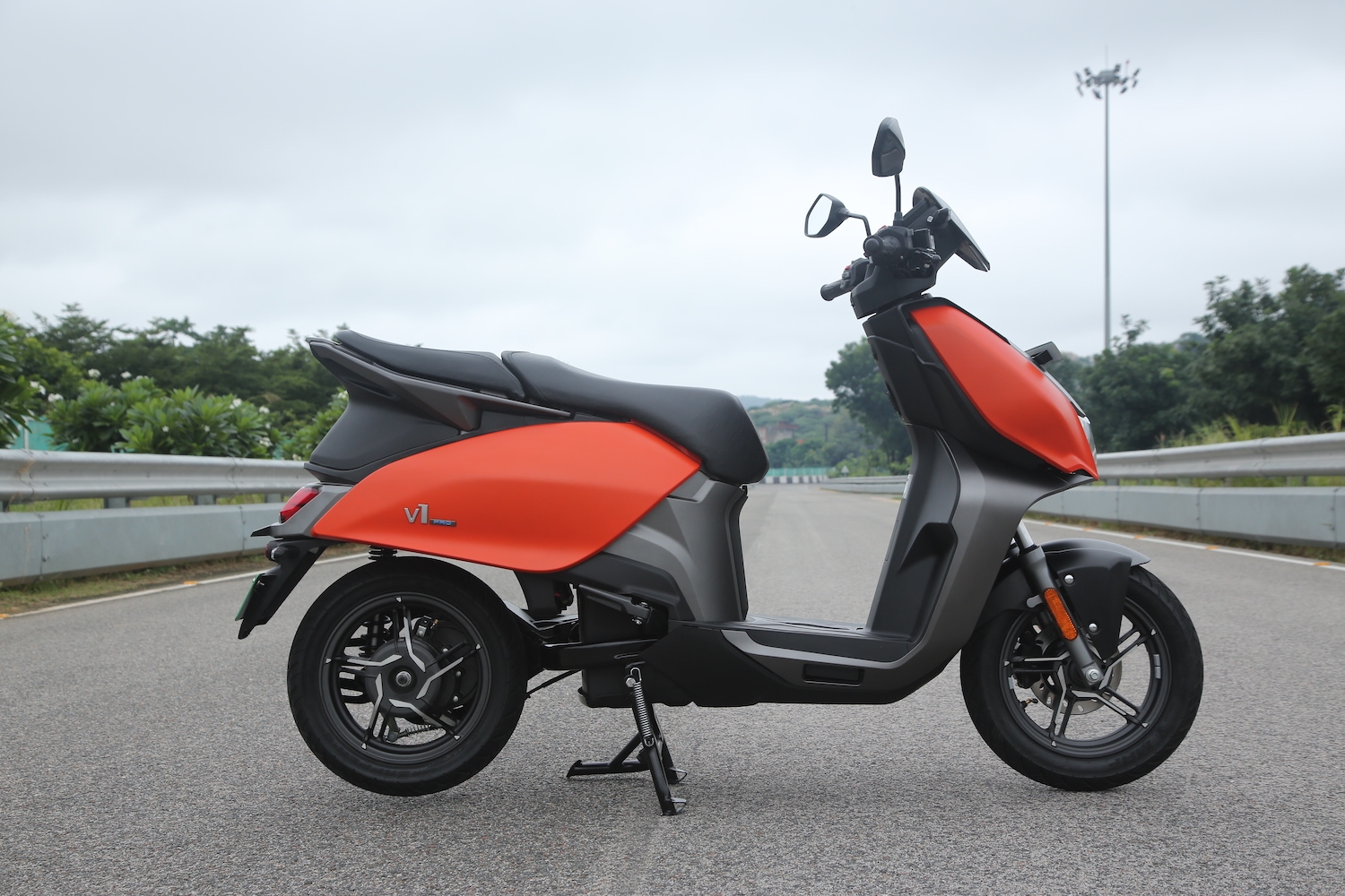 Hero Vida V1 : Pros & Cons Of This New Electric Scooter Explained