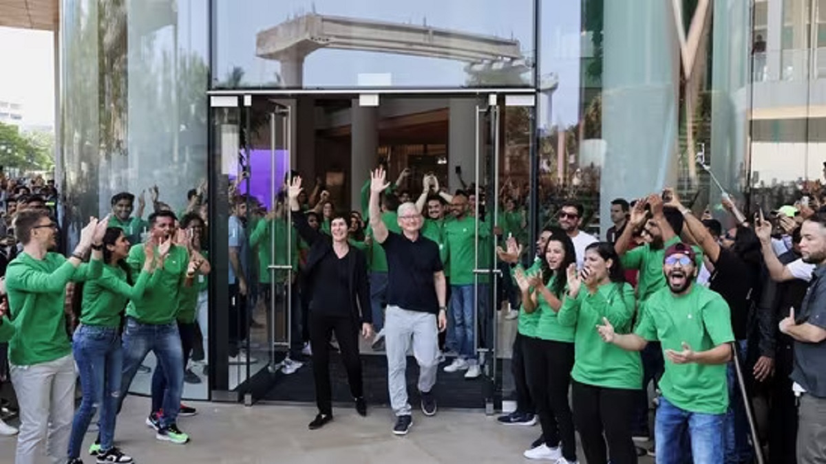 India Welcomes Highly Anticipated Flagship Apple BKC Store In Mumbai