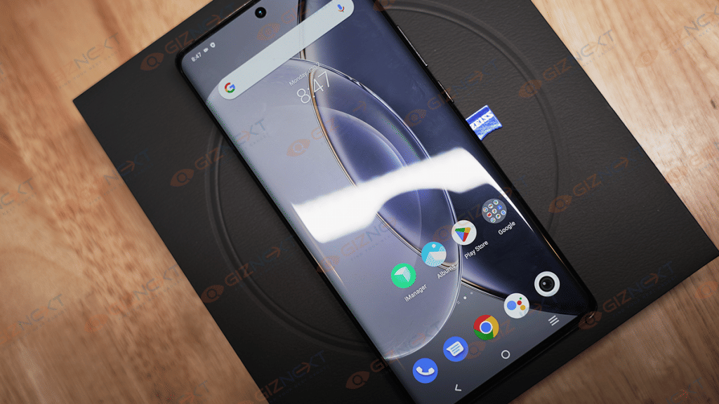 Four Best Smartphones With Curved Display In India